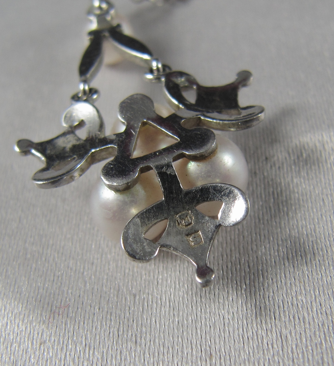 Identifying Vintage Mikimoto Pearl Jewellery - emprades vintage + design