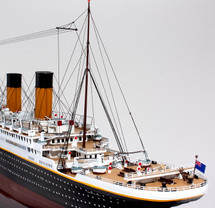 Ships and Subs - Mahogany Desktop Ships and Subs - RMS Titanic - Aiken ...