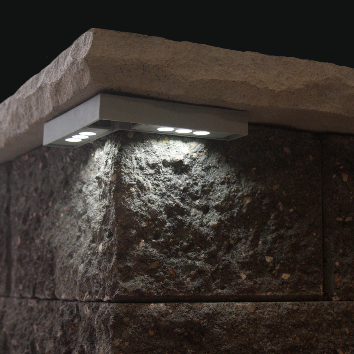Retaining Wall Column Light Fixtures