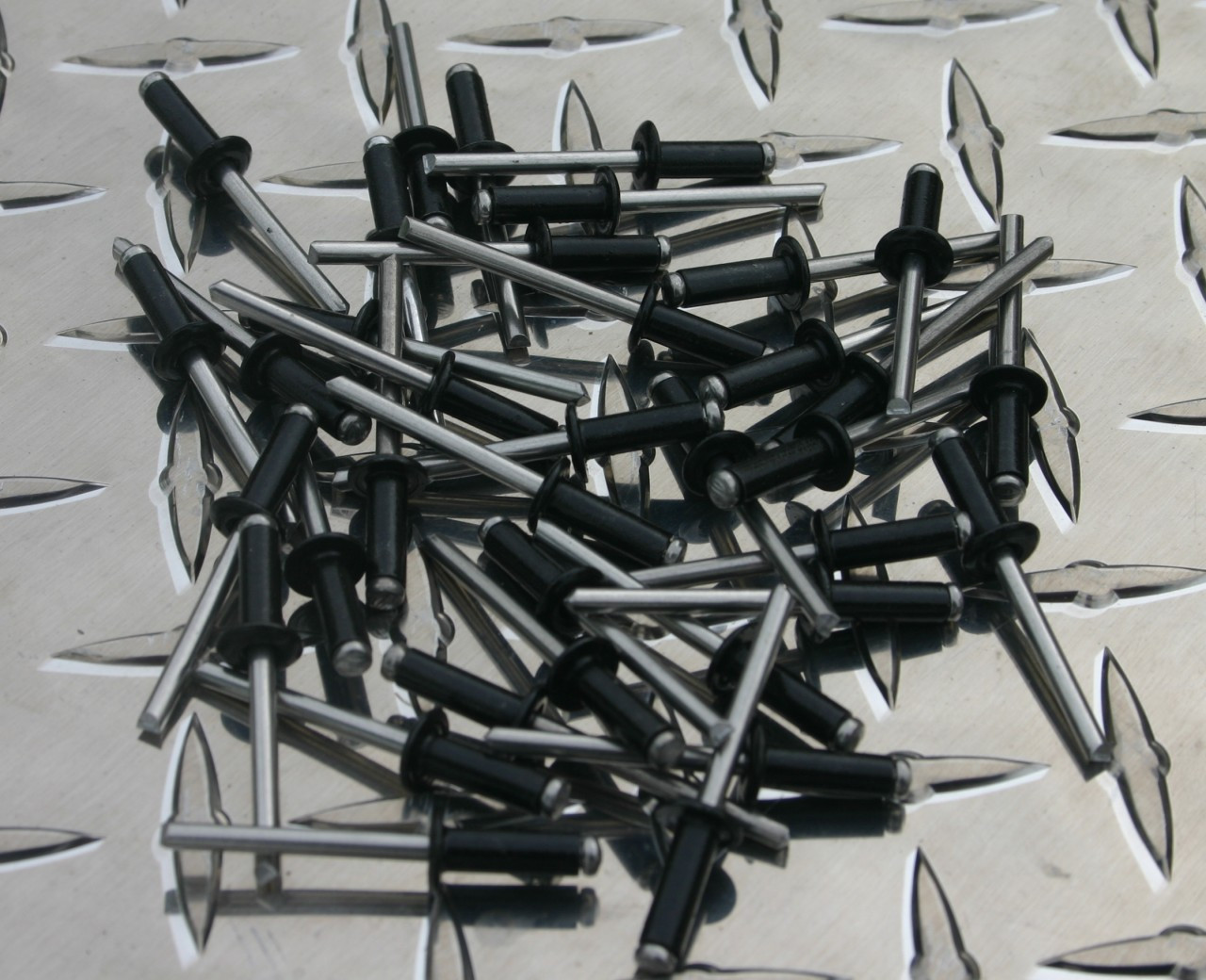 3/16 Aluminum Rivets - Mo-Flow Ventilation