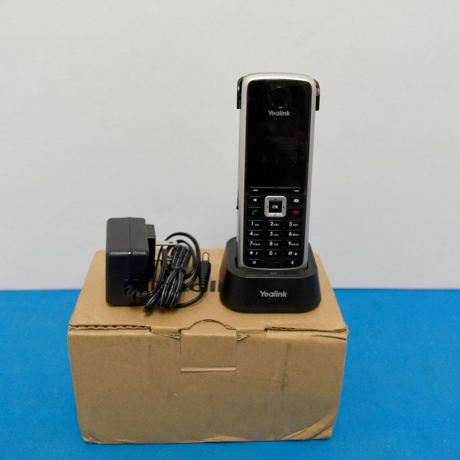 Yealink W52H - DECT Cordless Handset w/ Base & Charger 1.8" TFT Color ...