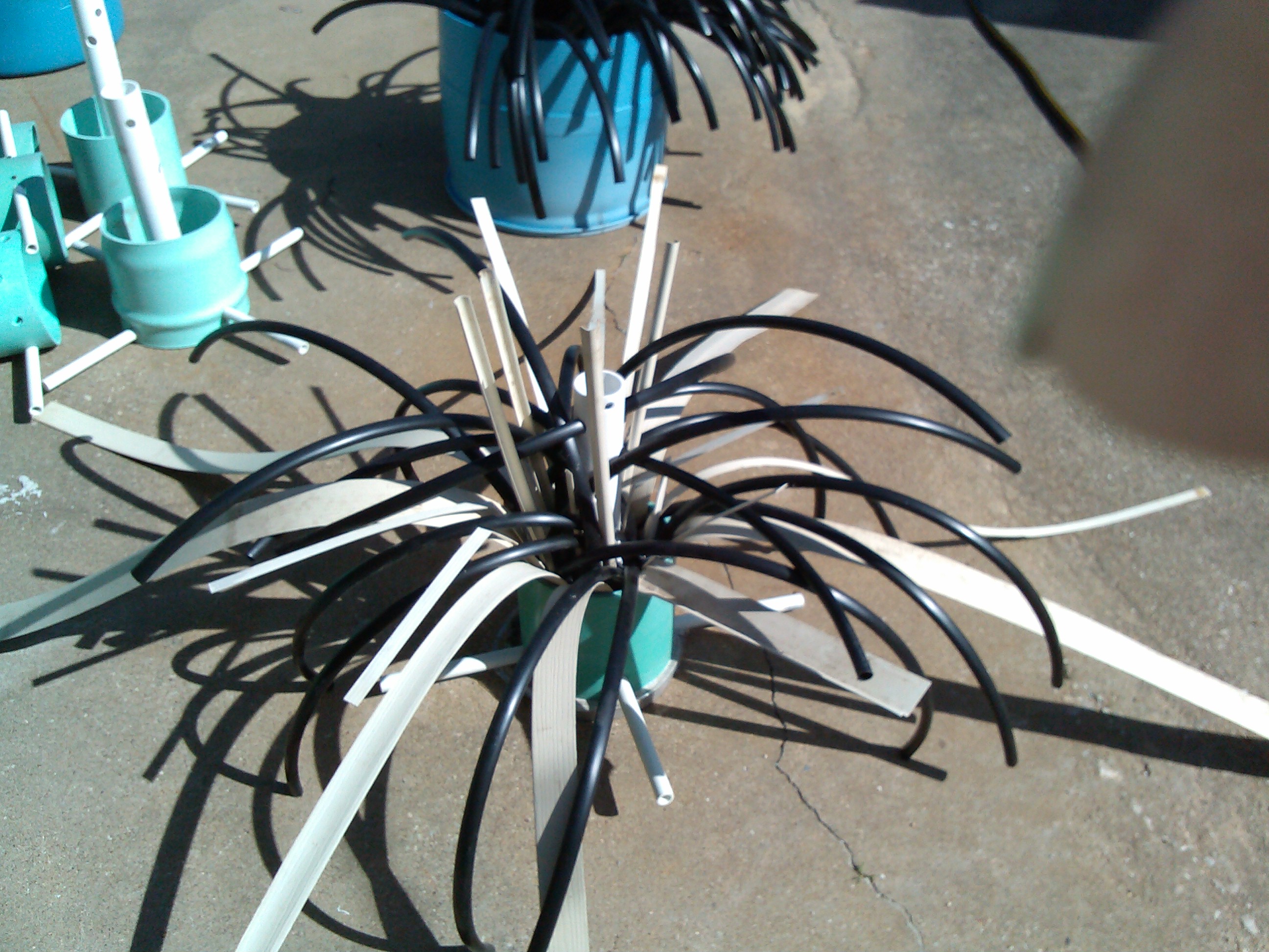 Fishiding artificial fish habitat structures